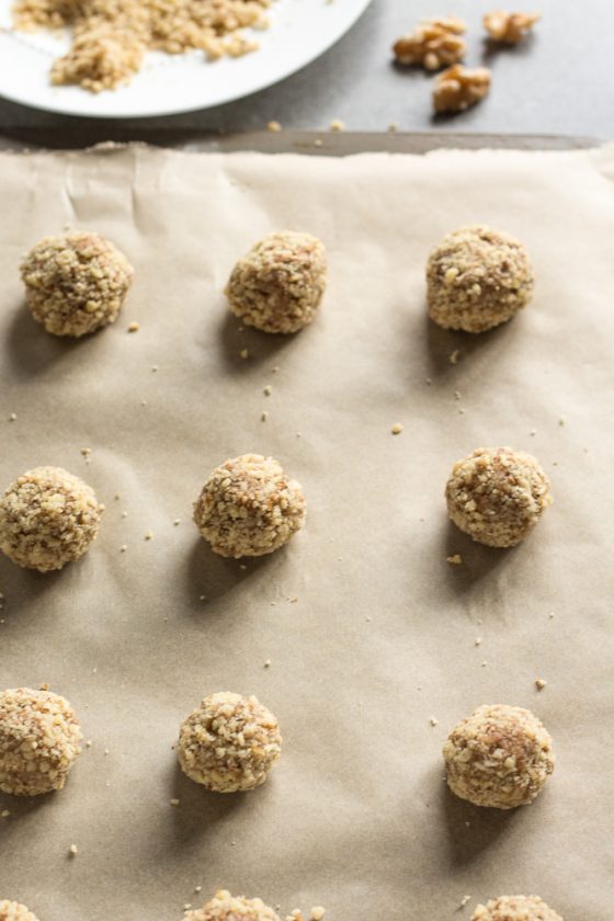 Baked Banana Bread Balls - Flora & Vino
