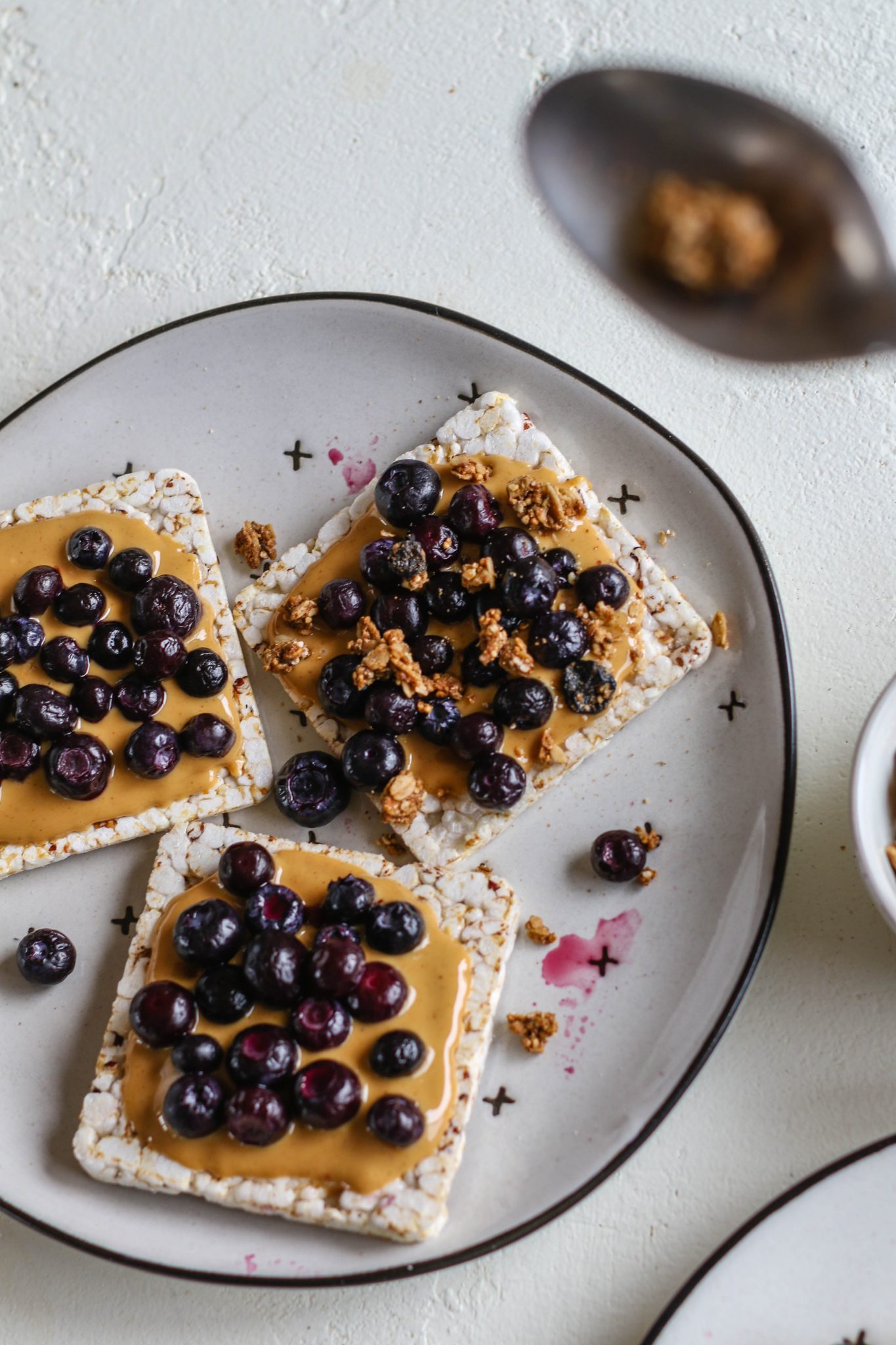 Peanut Butter Blueberry Rice Cake Toasts - Flora & Vino