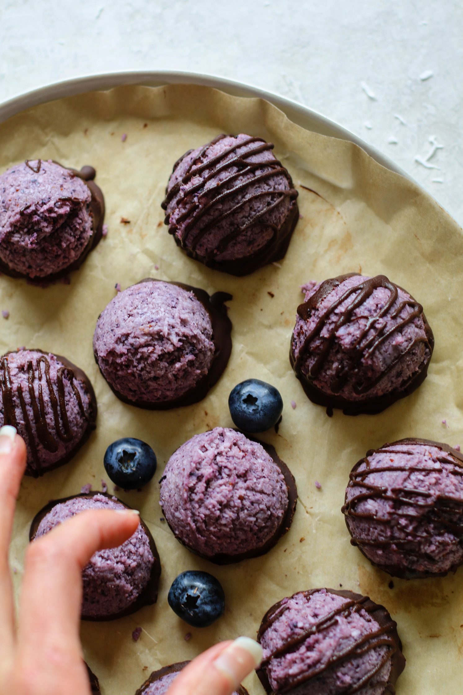 Dark Chocolate Blueberry Macaroons - Flora & Vino