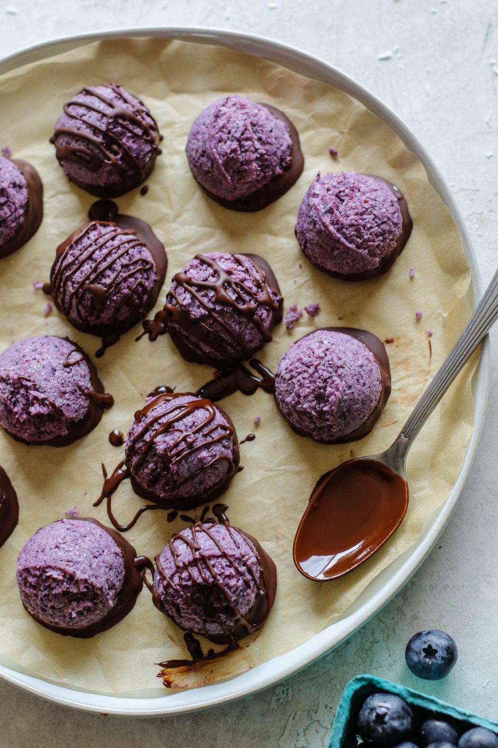 Dark Chocolate Blueberry Macaroons - Flora & Vino