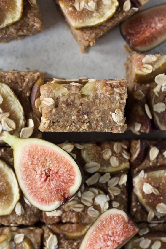 Fig Newton Breakfast Bars Recipe with 6 ingredients - Flora & Vino