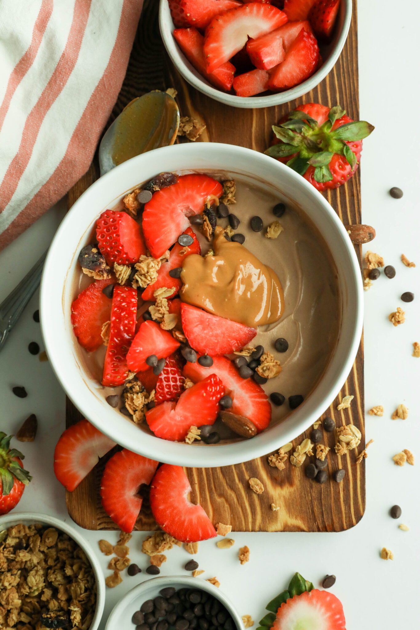 Chocolate Protein Yogurt Bowl - Flora & Vino