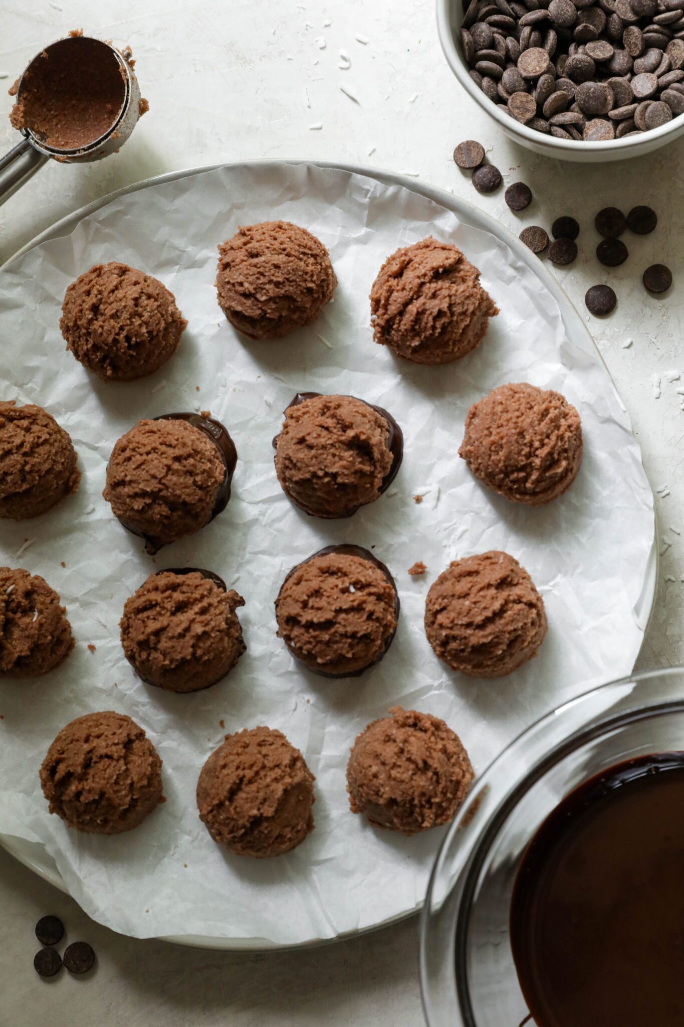 Chocolate Chocolate Macaroons Recipe - Flora & Vino