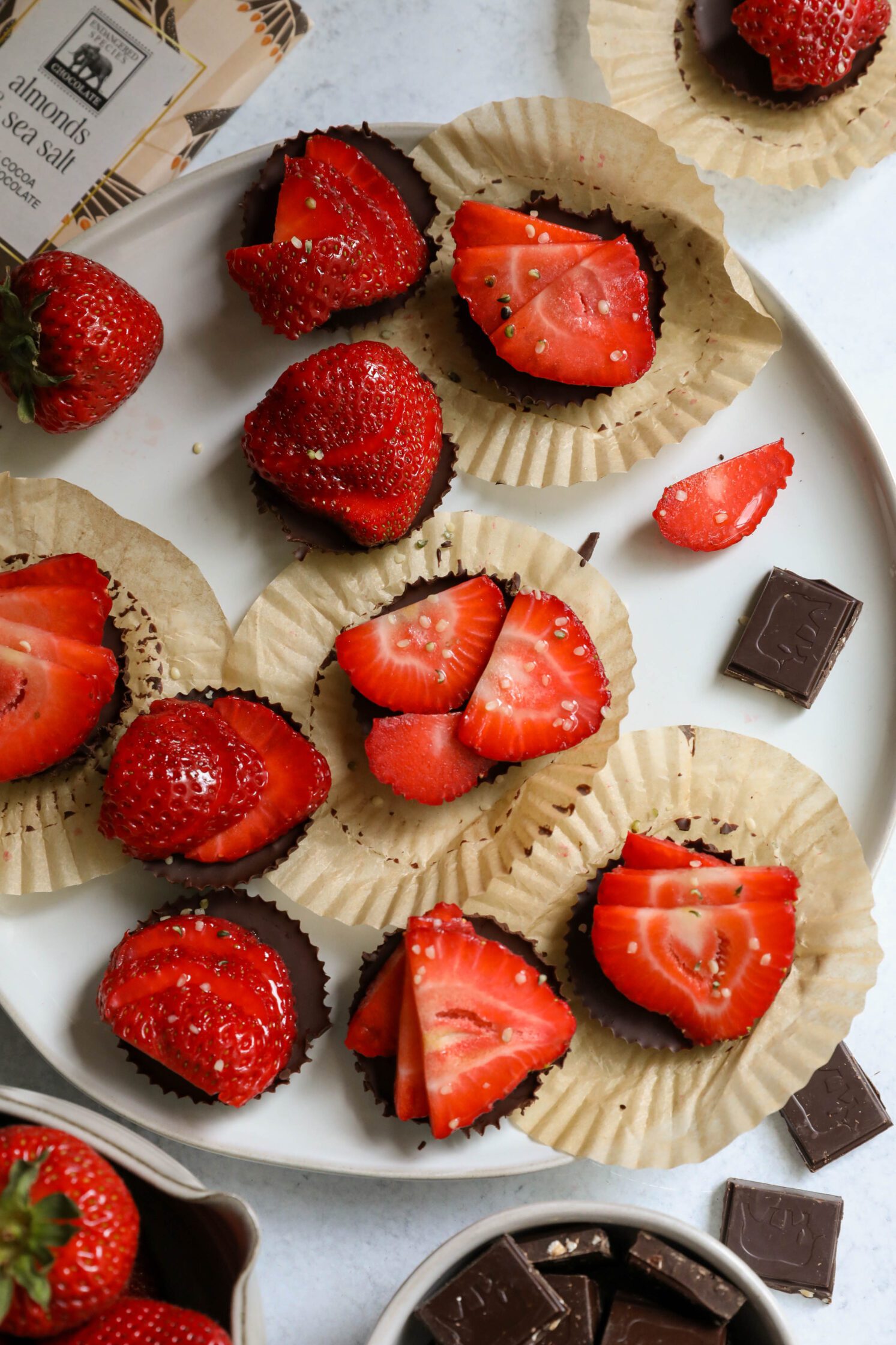 Chocolate Strawberry Cups - Flora & Vino