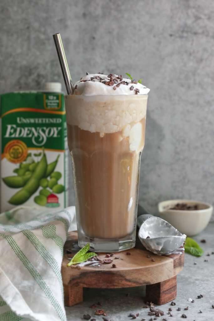 Eiskaffee (German Iced Coffee) - Flora & Vino