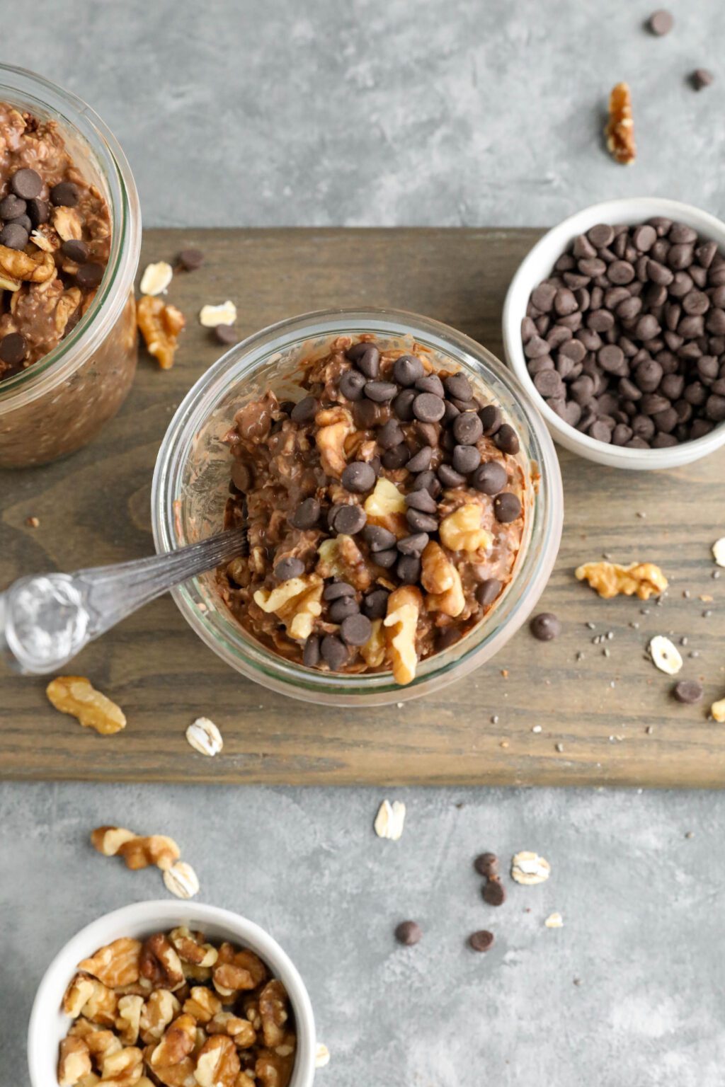 Brownie Batter Overnight Oats Recipe - Flora & Vino